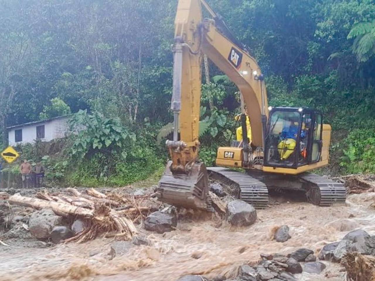 Asciende A 16 El Número De Fallecidos Por Las Lluvias En Ecuador